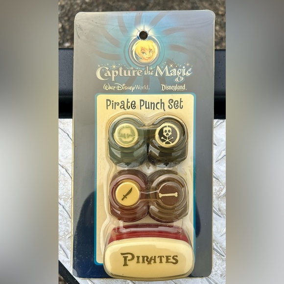 Disney | Art | Vintage Walt Disney Capture The Magic Pirate Punch Set ...